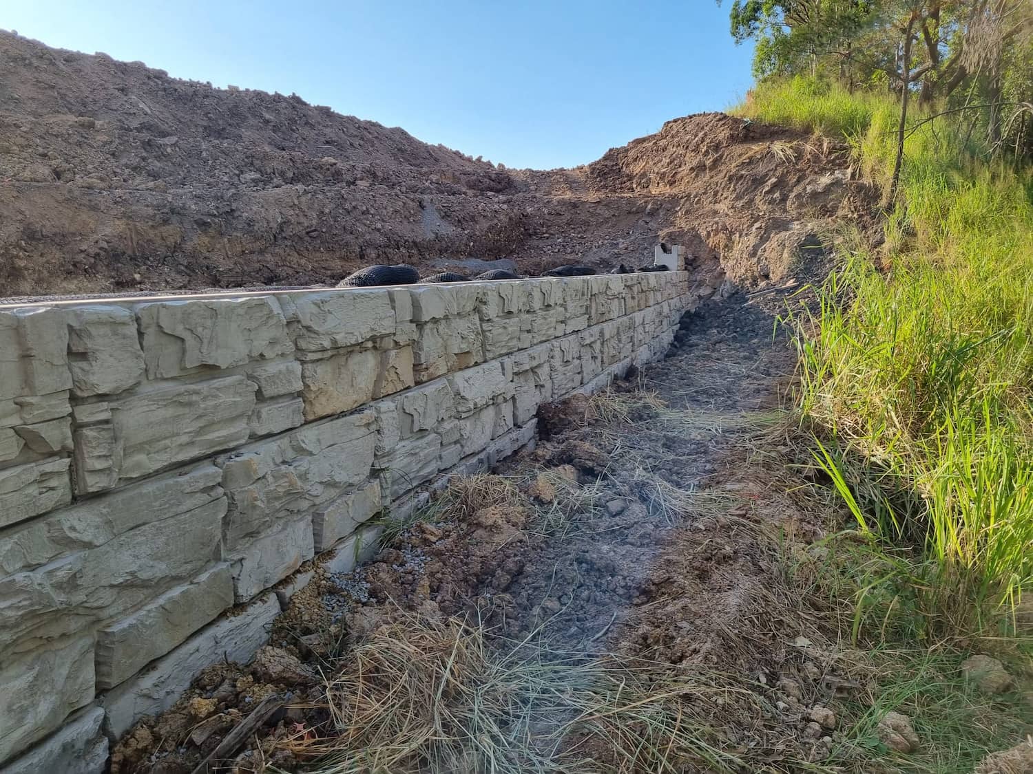 Magnumstone retaining wall 2 by RWS - Retaining Wall Systems
